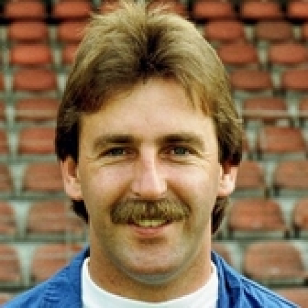 Uwe Reinders - ROUGE Mémoire